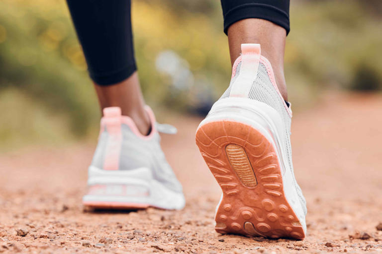 Yes, There Is a Right Way to Walk—Here's How, According to Physiotherapists