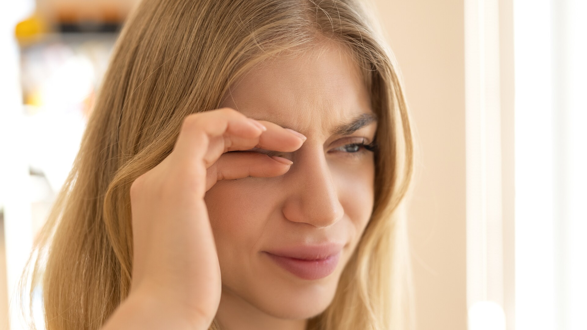 Flimmern vor dem Auge: Ursachen und Behandlung