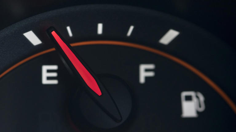 3 MPG Myths That Aren't Actually Helping You Get Better Mileage