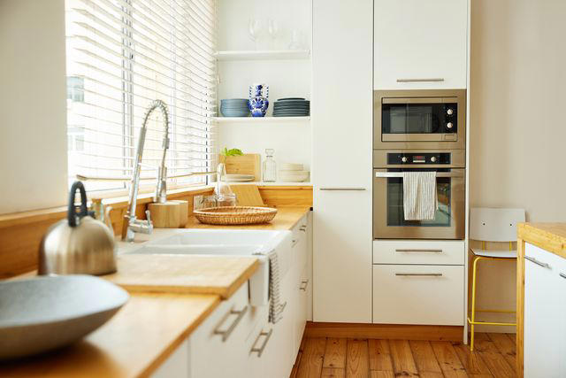 11 Reasons Your Kitchen Looks Dated, According to Designers