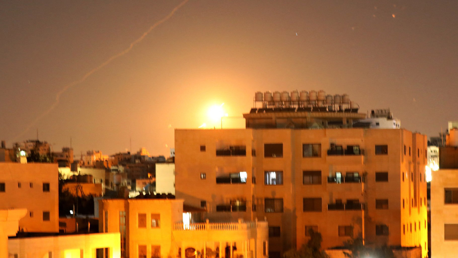 Izrael i Iran kontynuują ostrzał. Zginąć miał irański dowódca Izrael i Iran kontynuują ostrzał. Zginąć miał irański dowódca