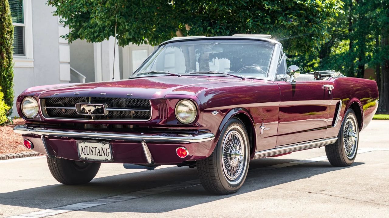 10 Iconic Classic Convertibles of the 1960s