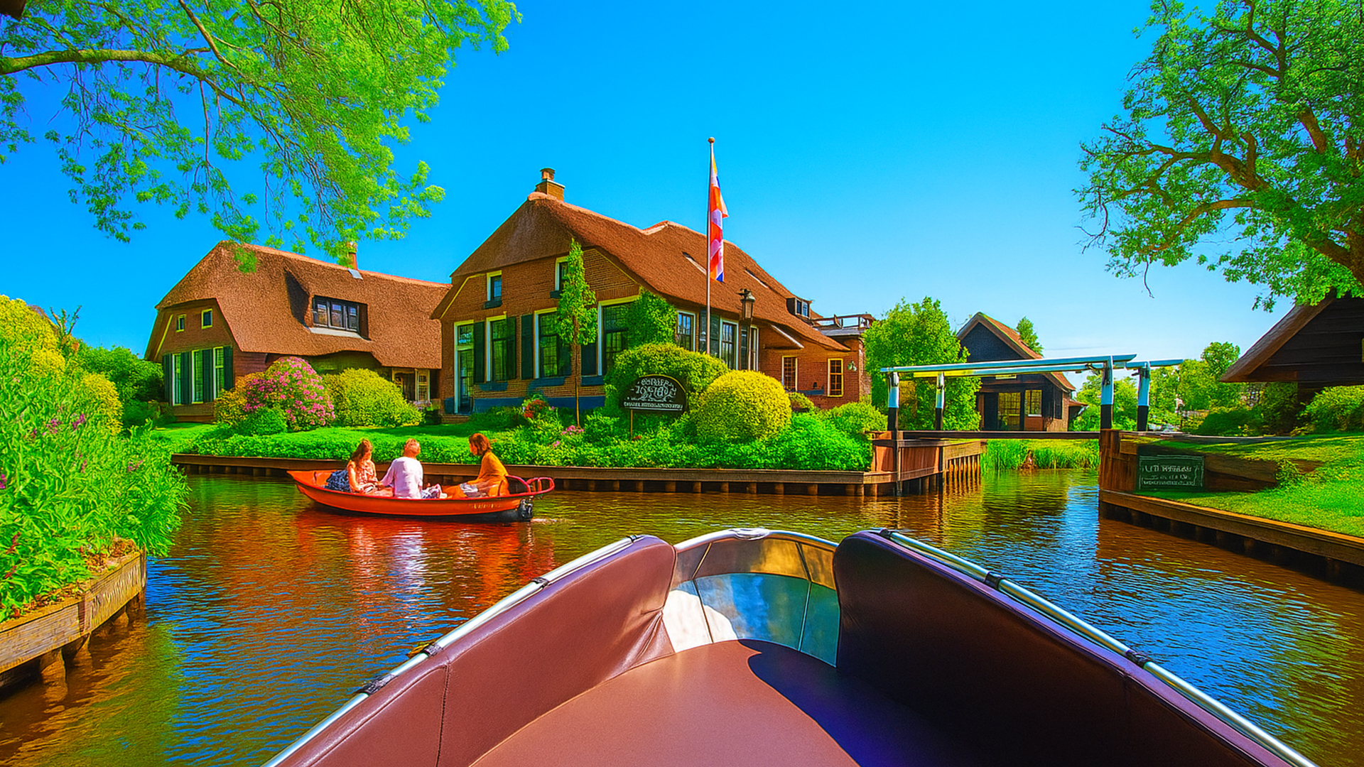 Relaxing 4K Boat Ride Through Giethoorn | Dutch Village With Serene Music