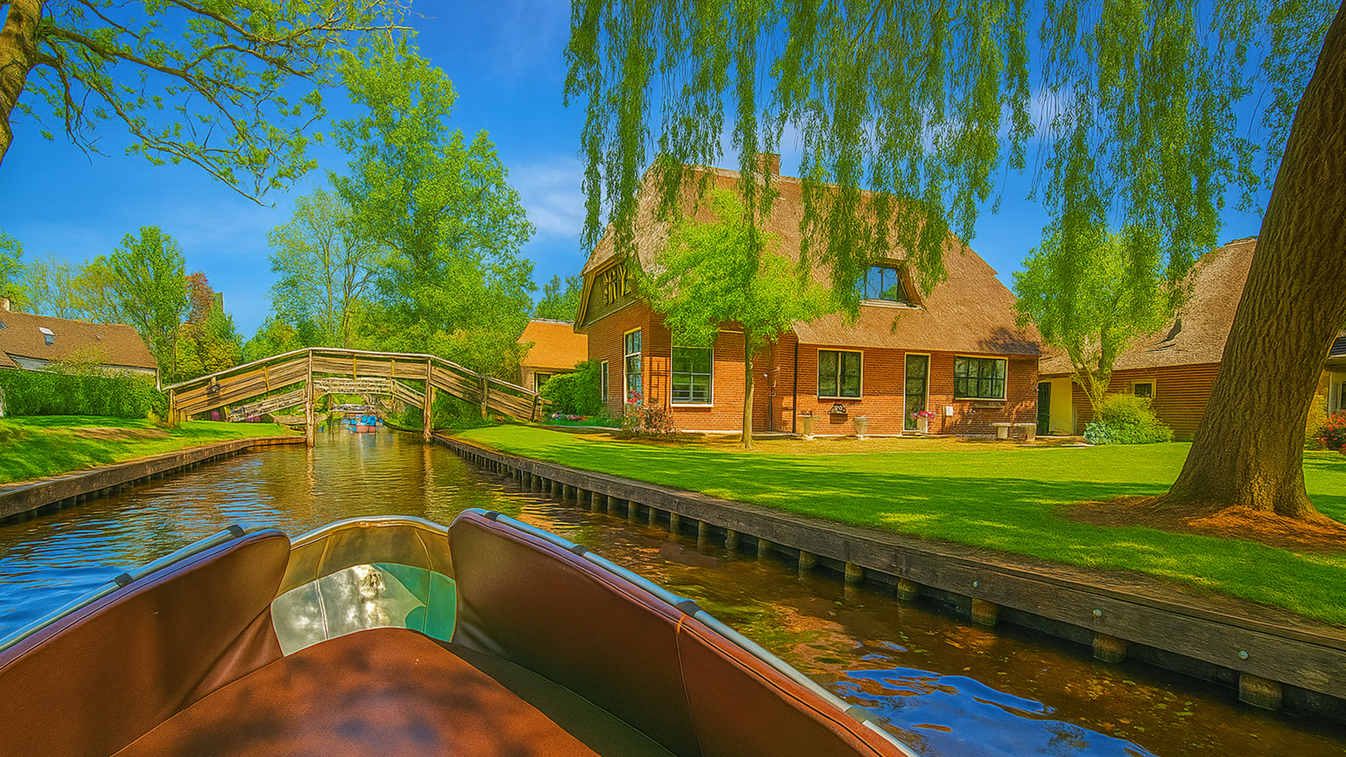 Giethoorn en 4K – Paseo en bote escénico con música relajante para el alma