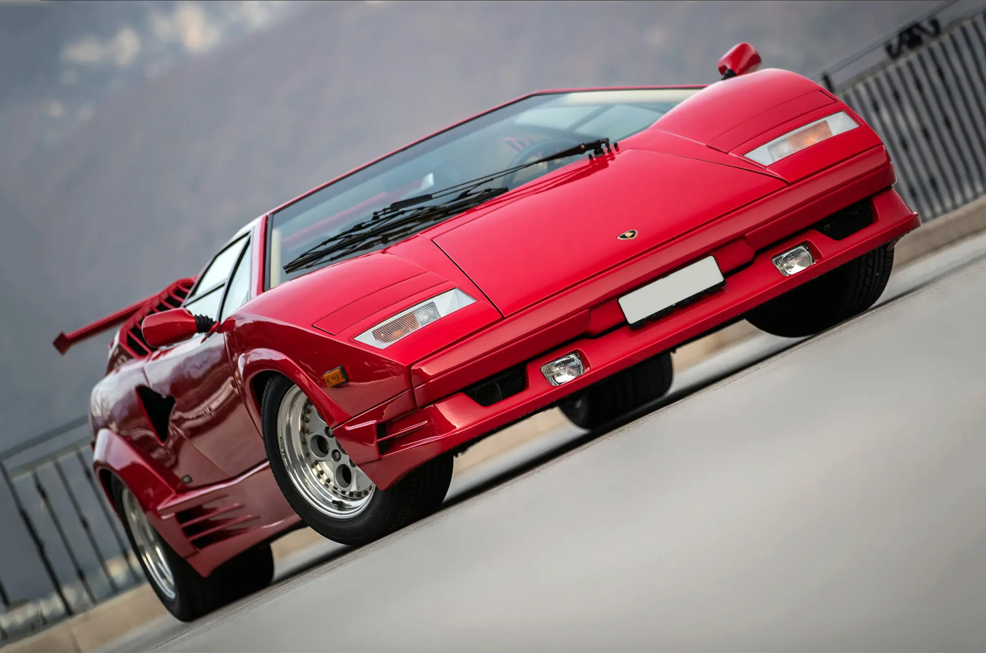 25 classic cars that don’t have grilles