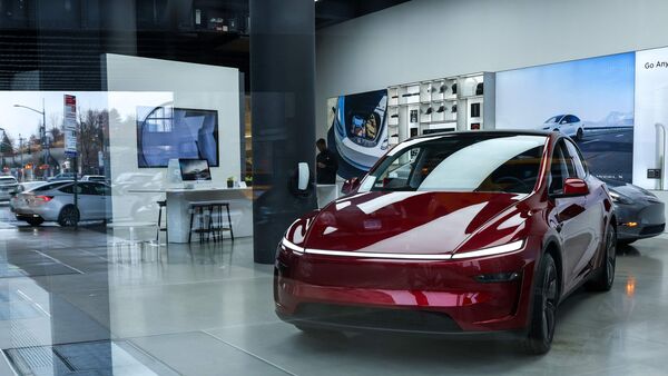Tesla to open showrooms in July with Model Y