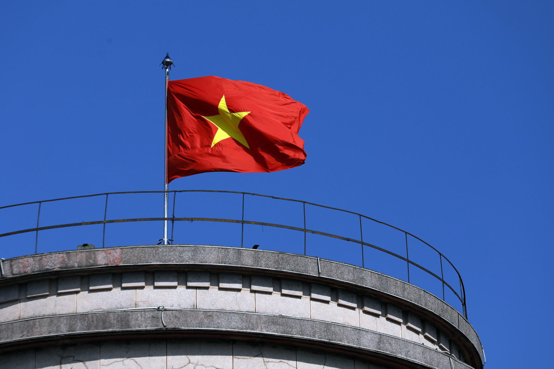 La diplomazia del bambù: il Vietnam diventa partner dei Brics e intanto tratta con gli Usa