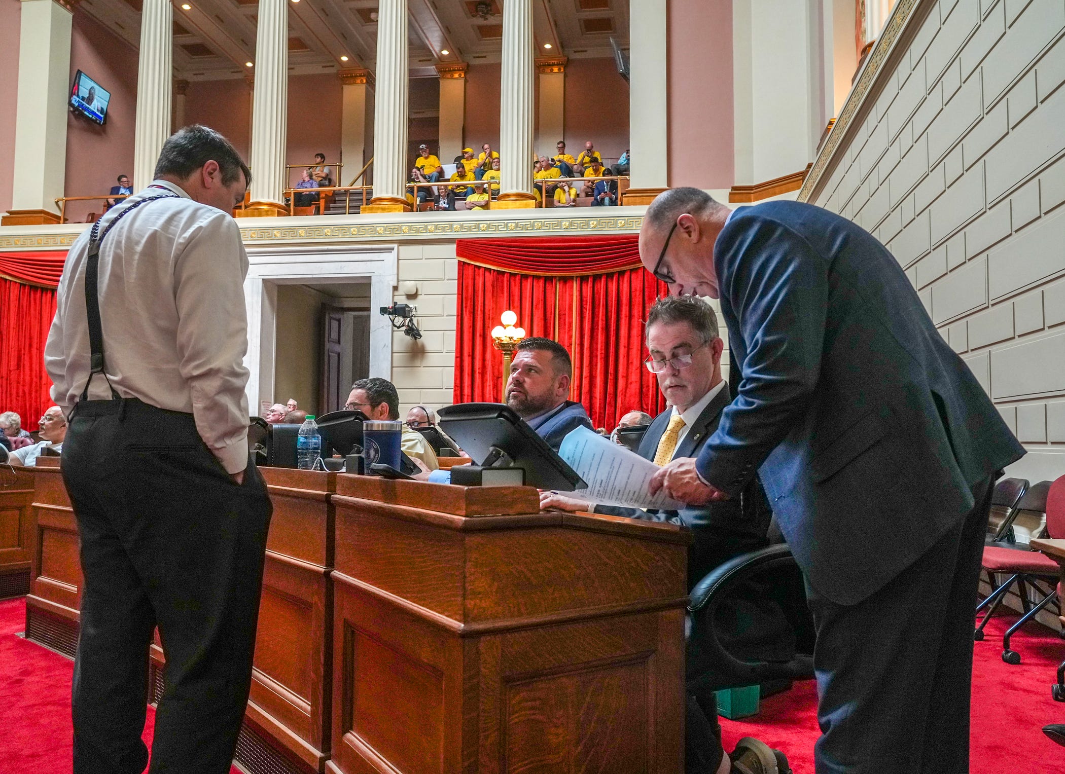 General Assembly approves bill to ban the sale of 'assault weapons' in ...