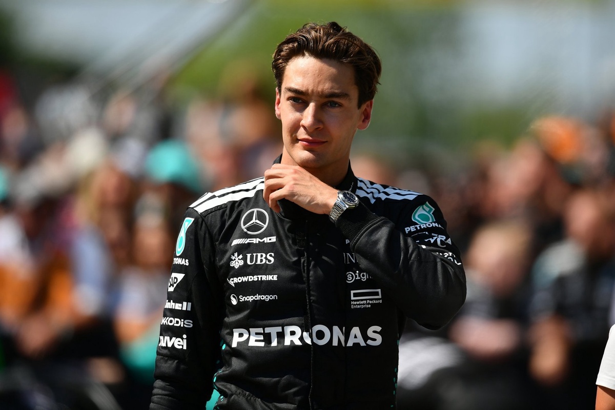 Brundle: Russellt "lógva hagyta" a Mercedes a Verstappennel való ...