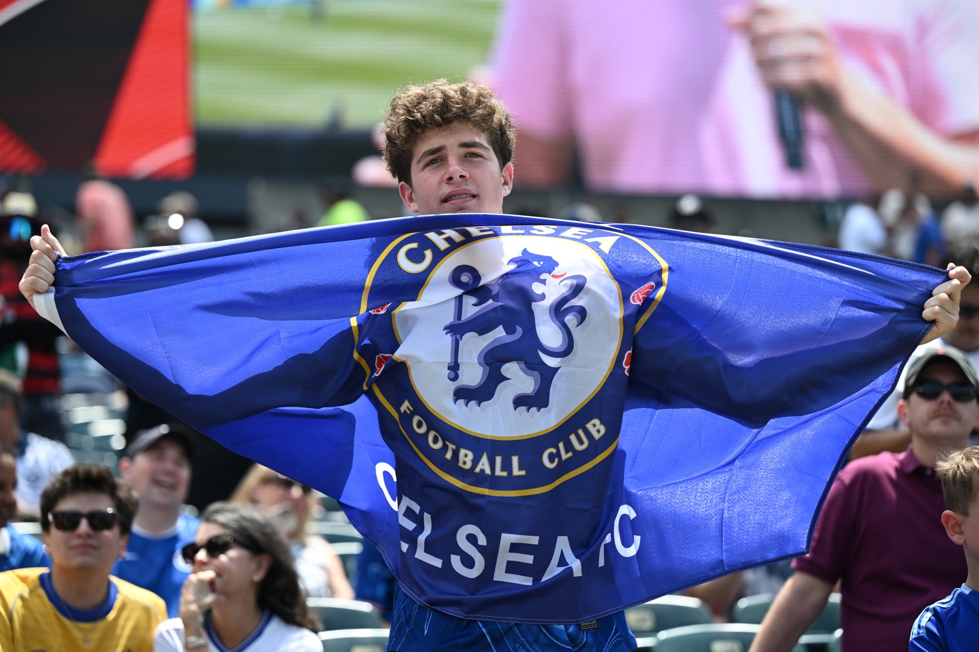 Frank Leboeuf slams foolish Chelsea fans after defeat