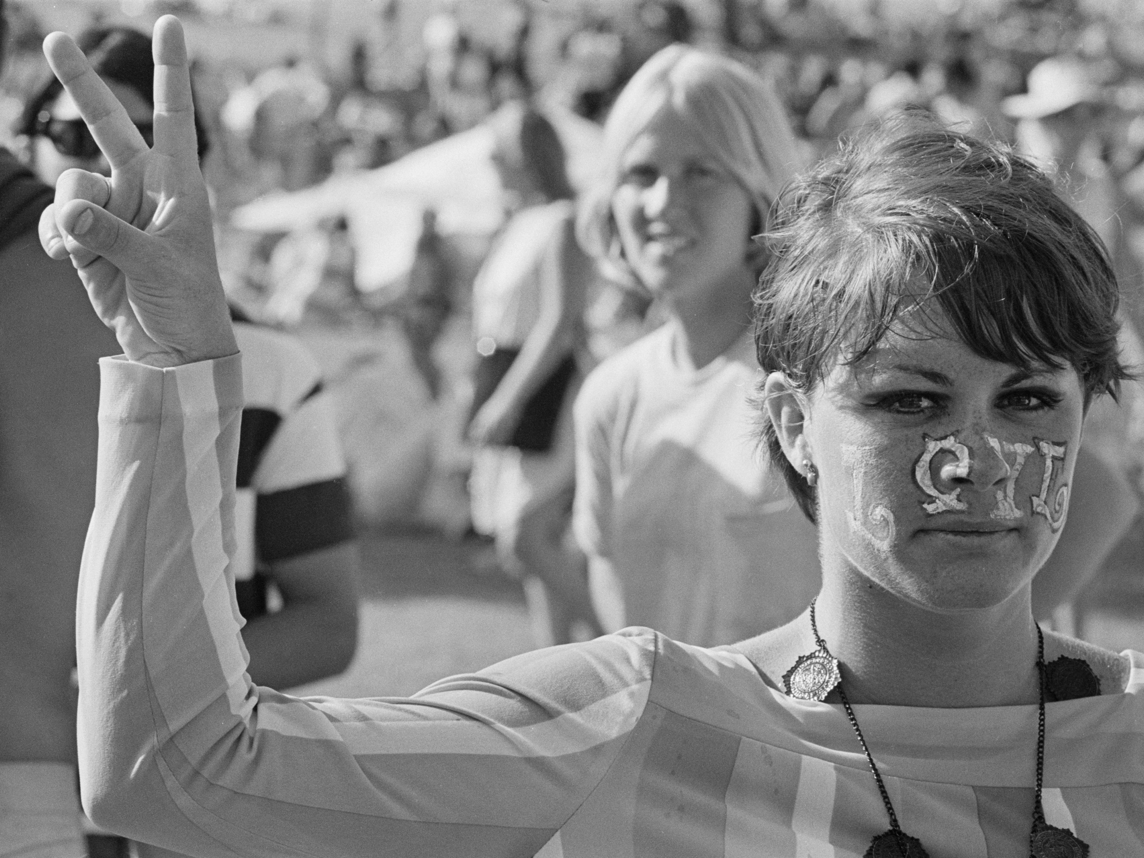 Vintage photos show how people lived, partied, and protested during the ...