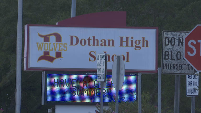 Dothan High School helps seniors navigate post-graduation transition