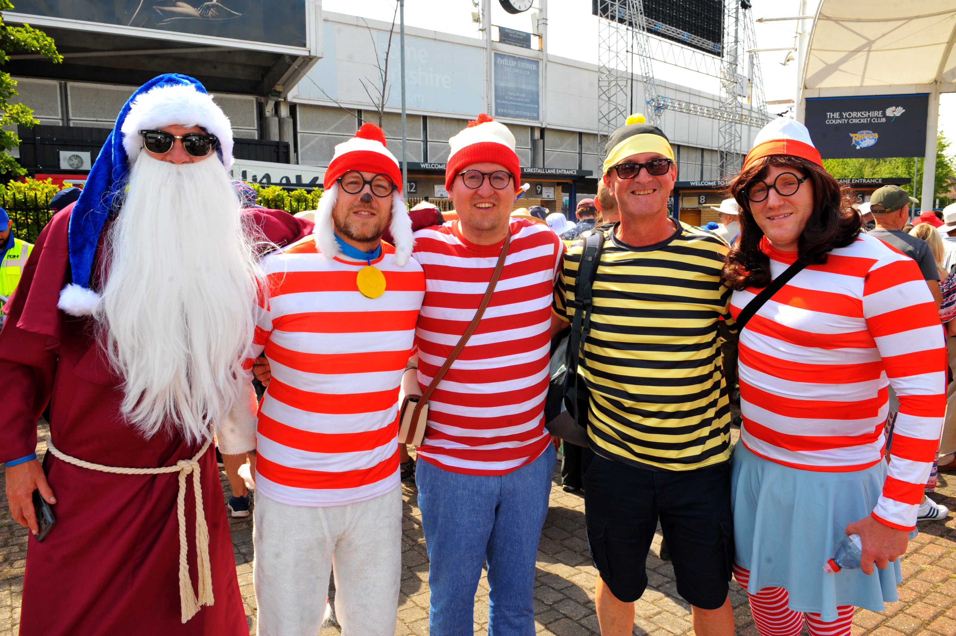 England v India: 11 photos as hundreds of cricket fans don fancy dress ...