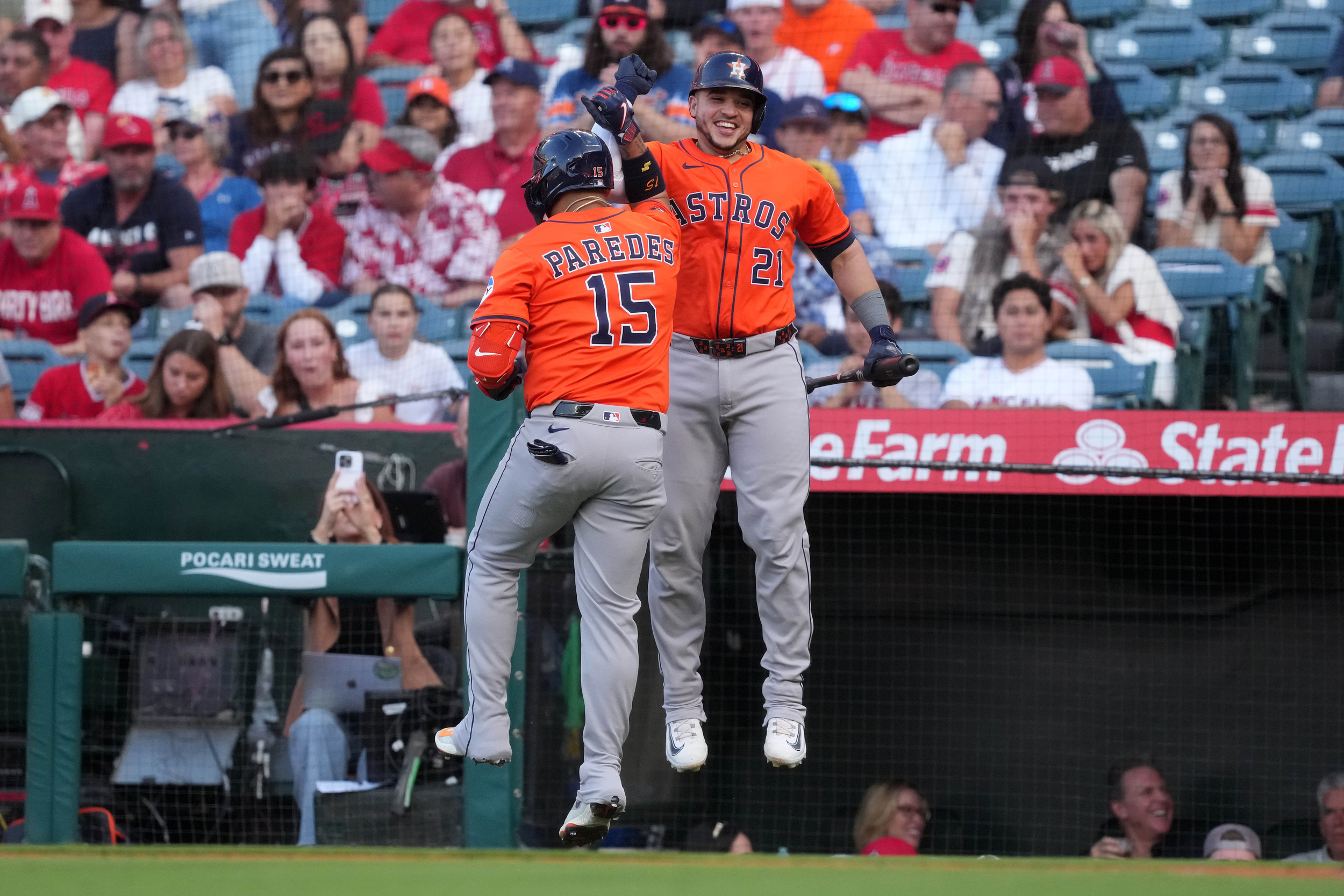 Wild Pitch in 10th Dooms Angels as Astros Edge Out 3-2 Victory