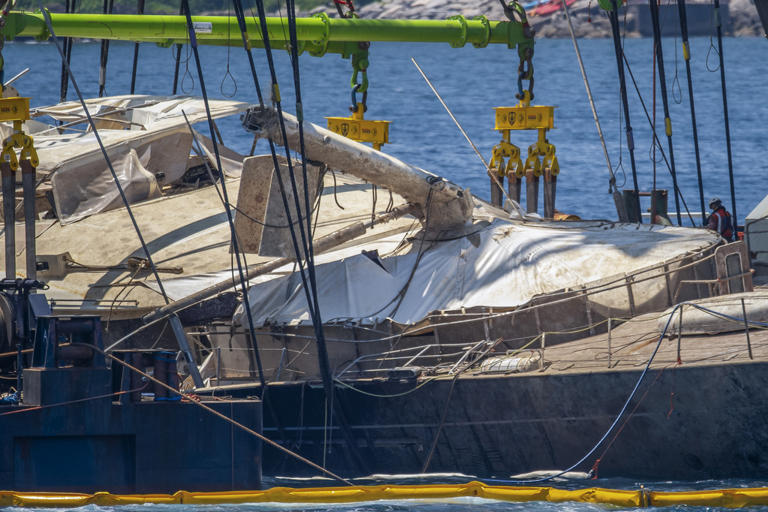 Sunken Bayesian superyacht lifted from waters off Sicily as salvage ...