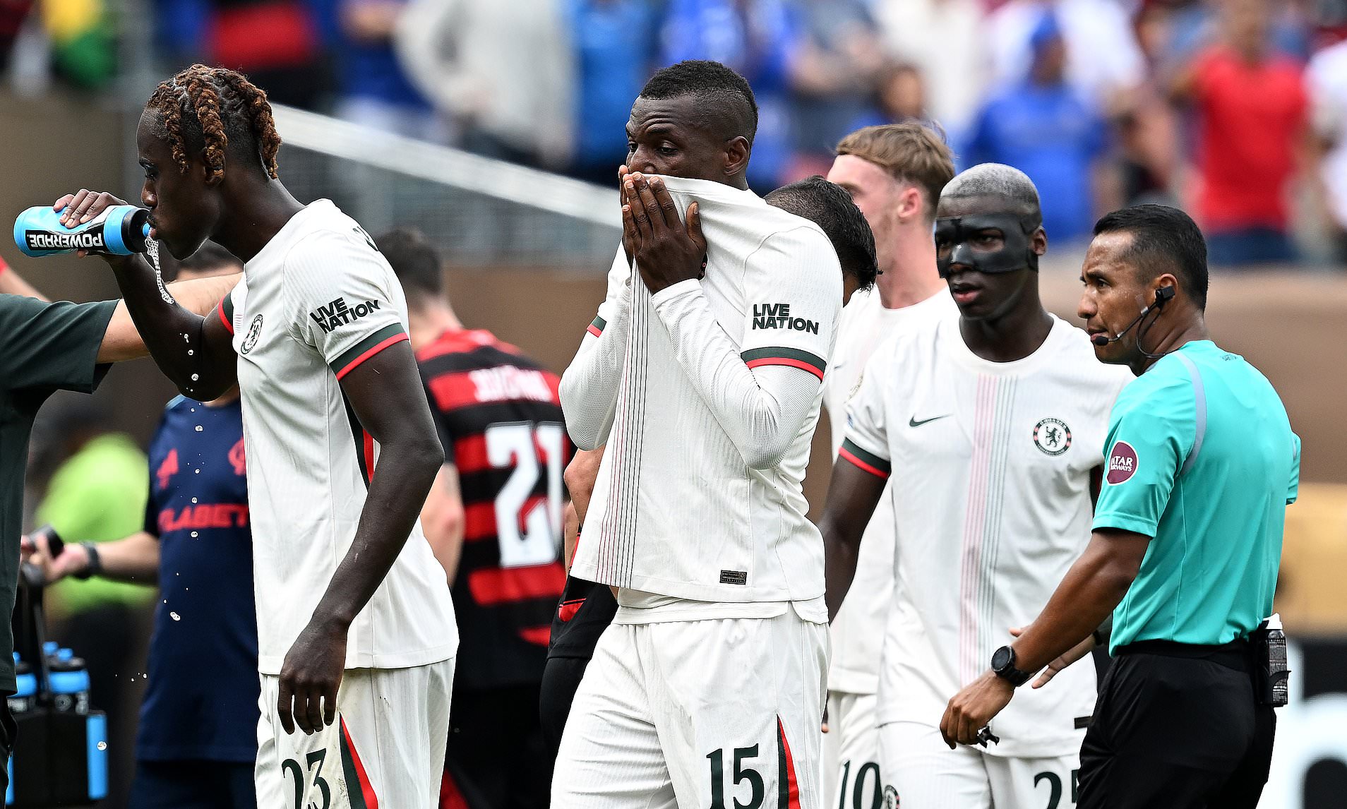 'Angry' Nicolas Jackson issues grovelling apology after second red card ...