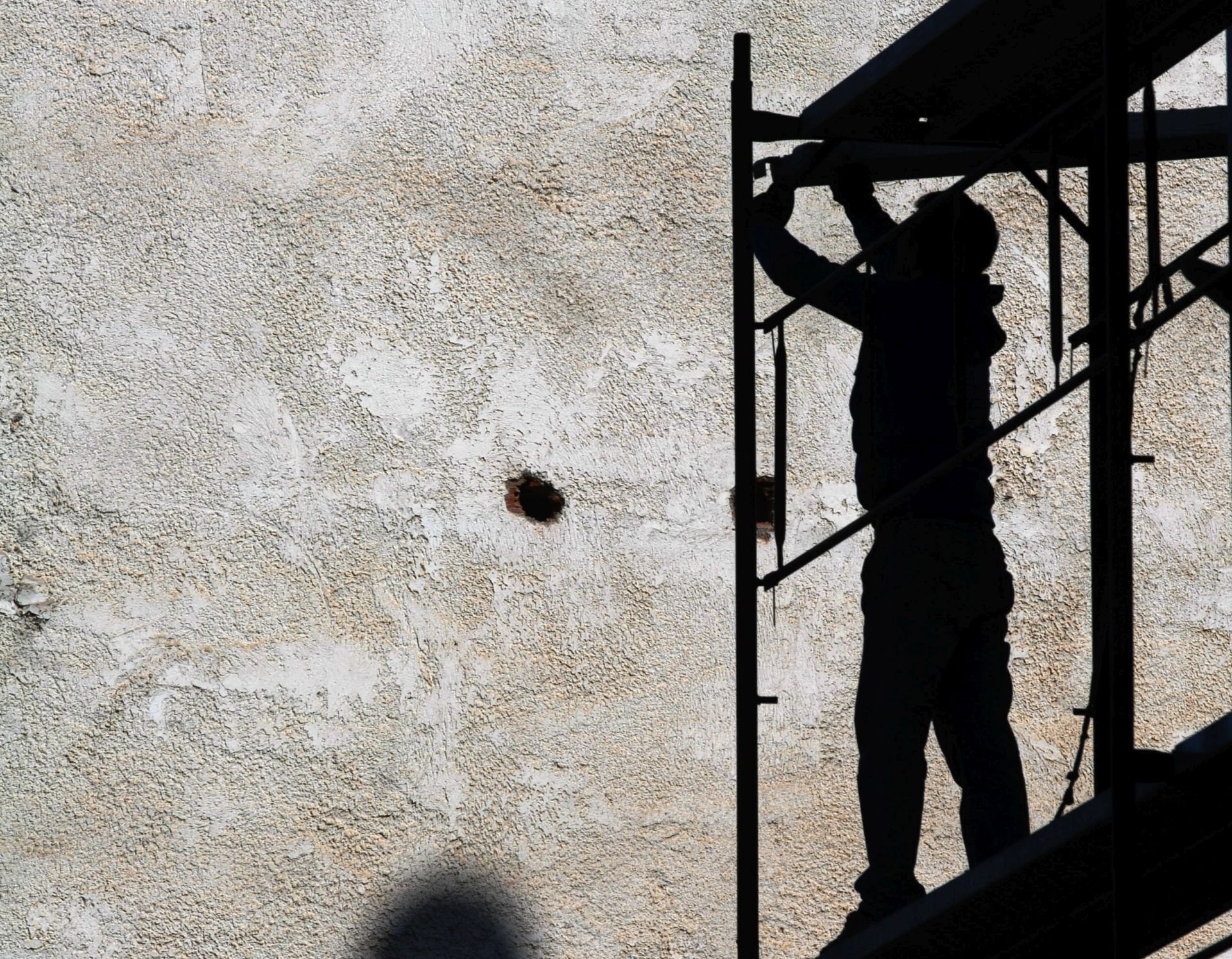 Αχαια: Εγκεφαλικά νεκρός ο 40χρονος οικοδόμος Βασίλης που έπεσε από ...