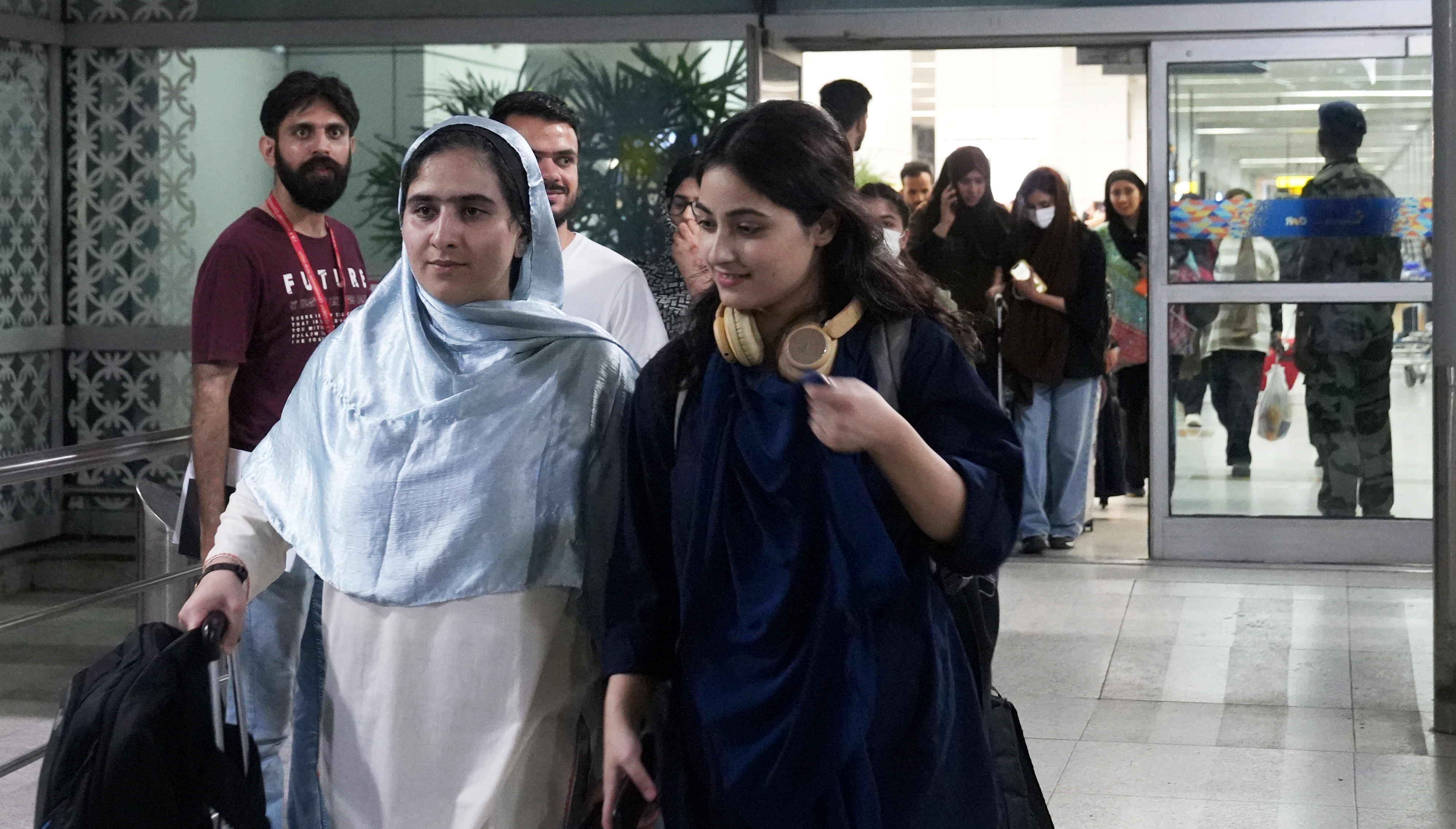 Operation Sindhu: 827 Indian nationals brought back from Iran so far ...