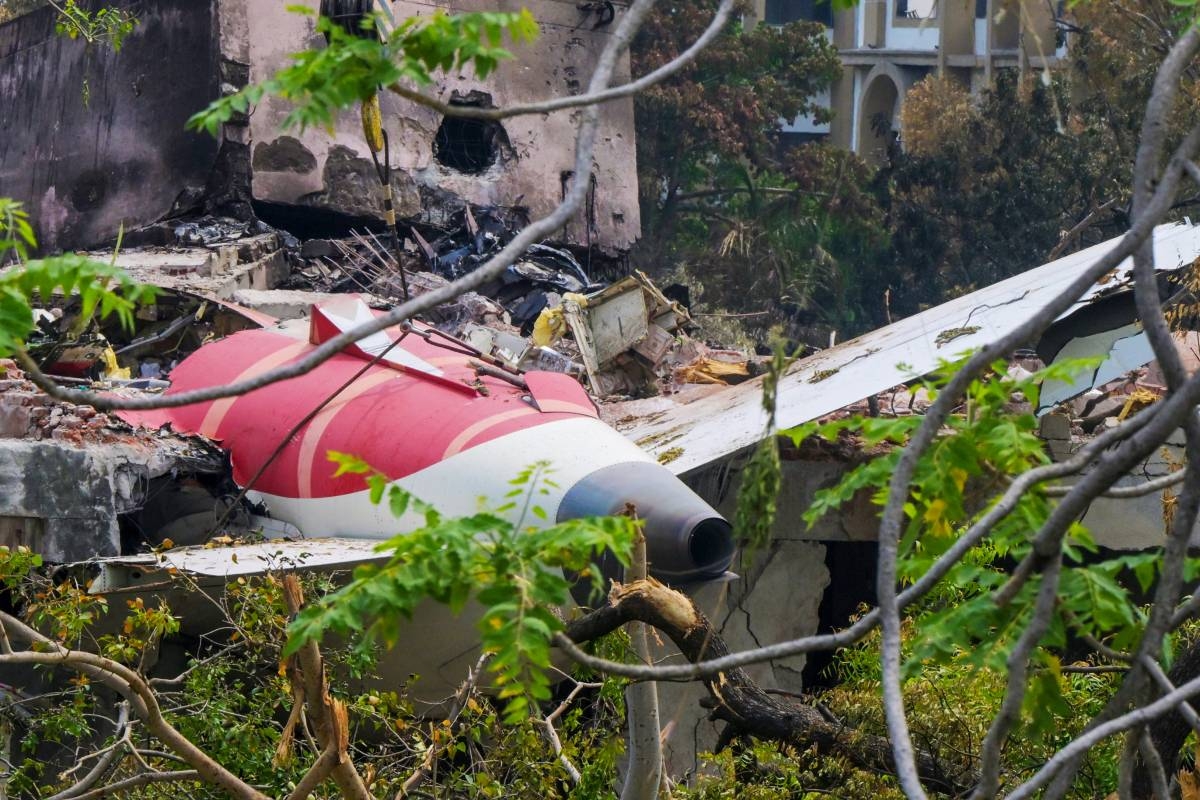 Aviation regulator orders Air India to remove officials