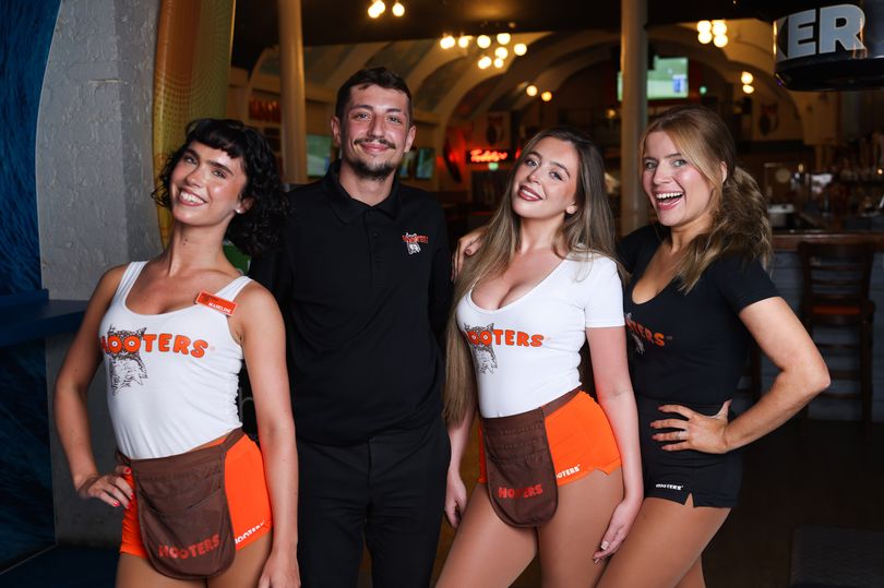 My experience in world's biggest Hooters as it confirms closure