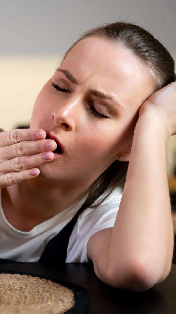 What Is Junk Sleep? 6 Toxic Signs You Are Experiencing It!