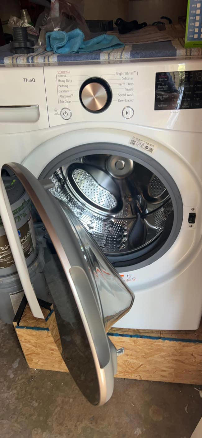 24 things that self-professed clean freaks use while cleaning