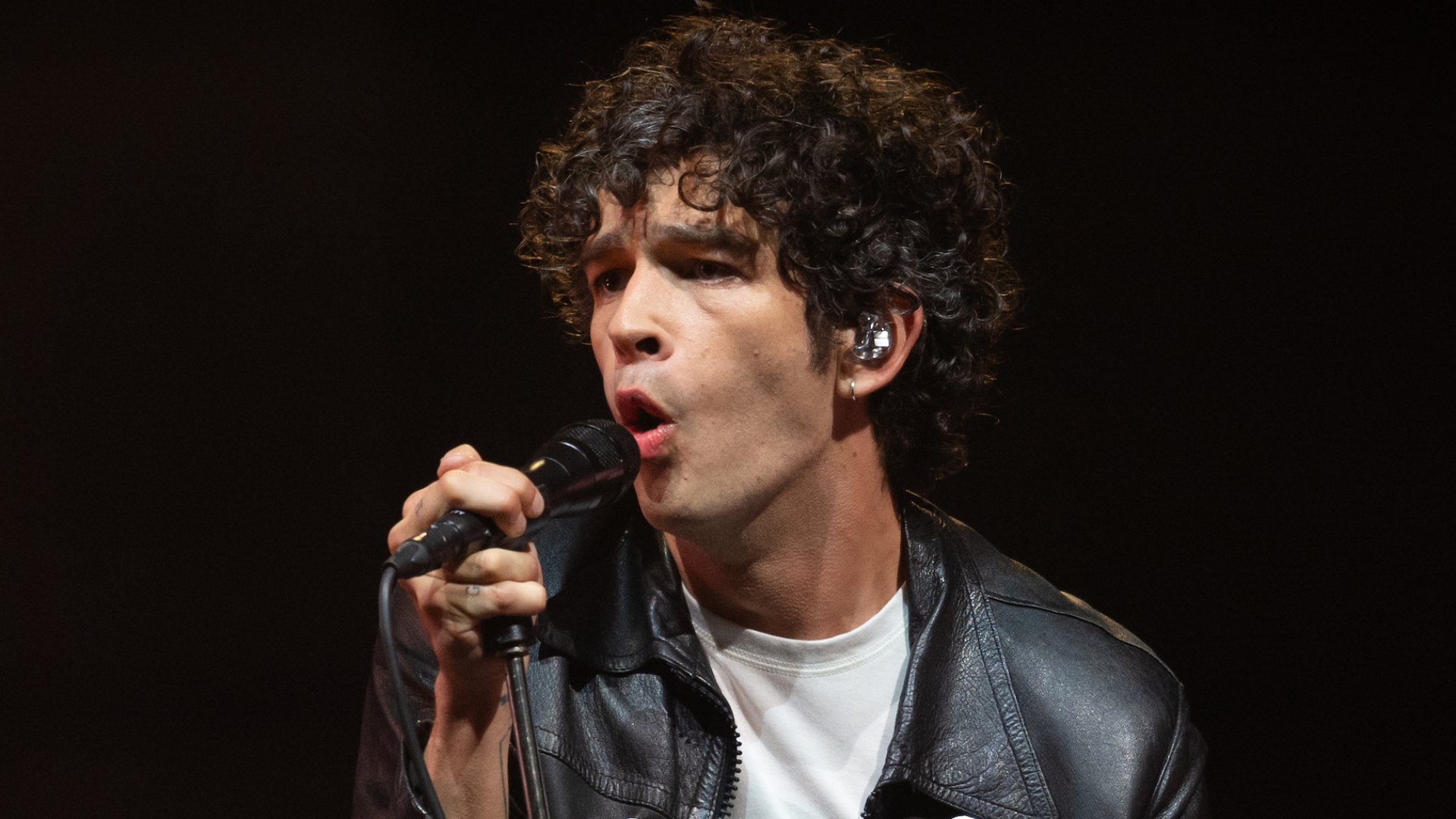 Matty Healy Breaks Down Crying After The 1975 Headlines Glastonbury