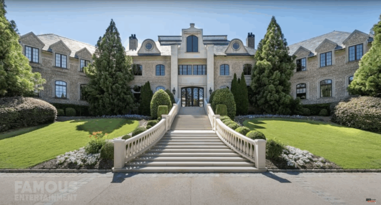 Steve Harvey’s Gorgeous $15 Million Once Owned by Tyler Perry