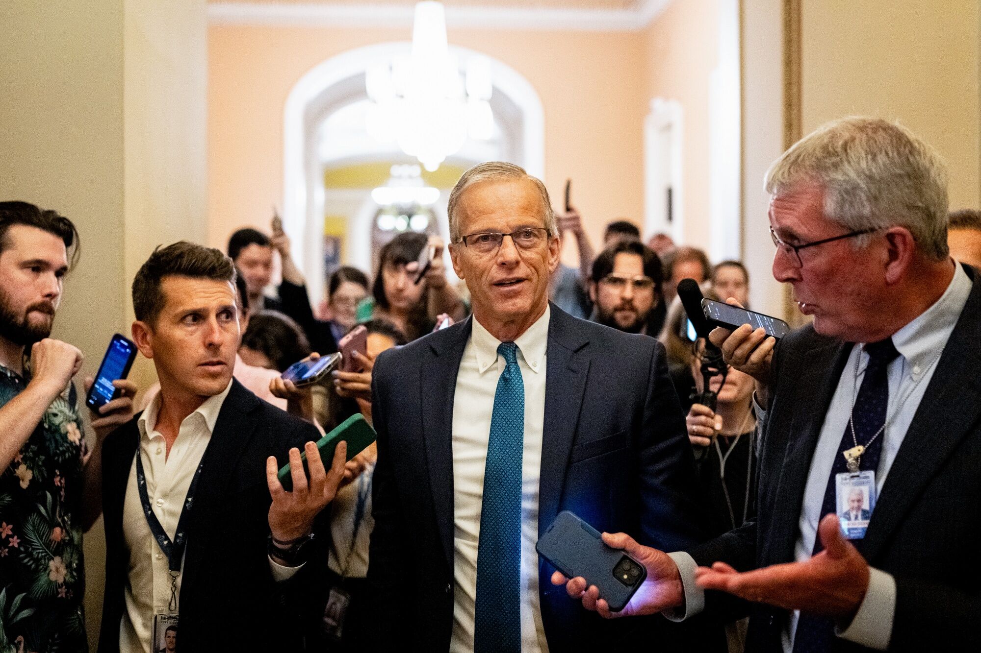 Trump Dispatches Vance to Hill to Secure GOP Votes for Tax Bill