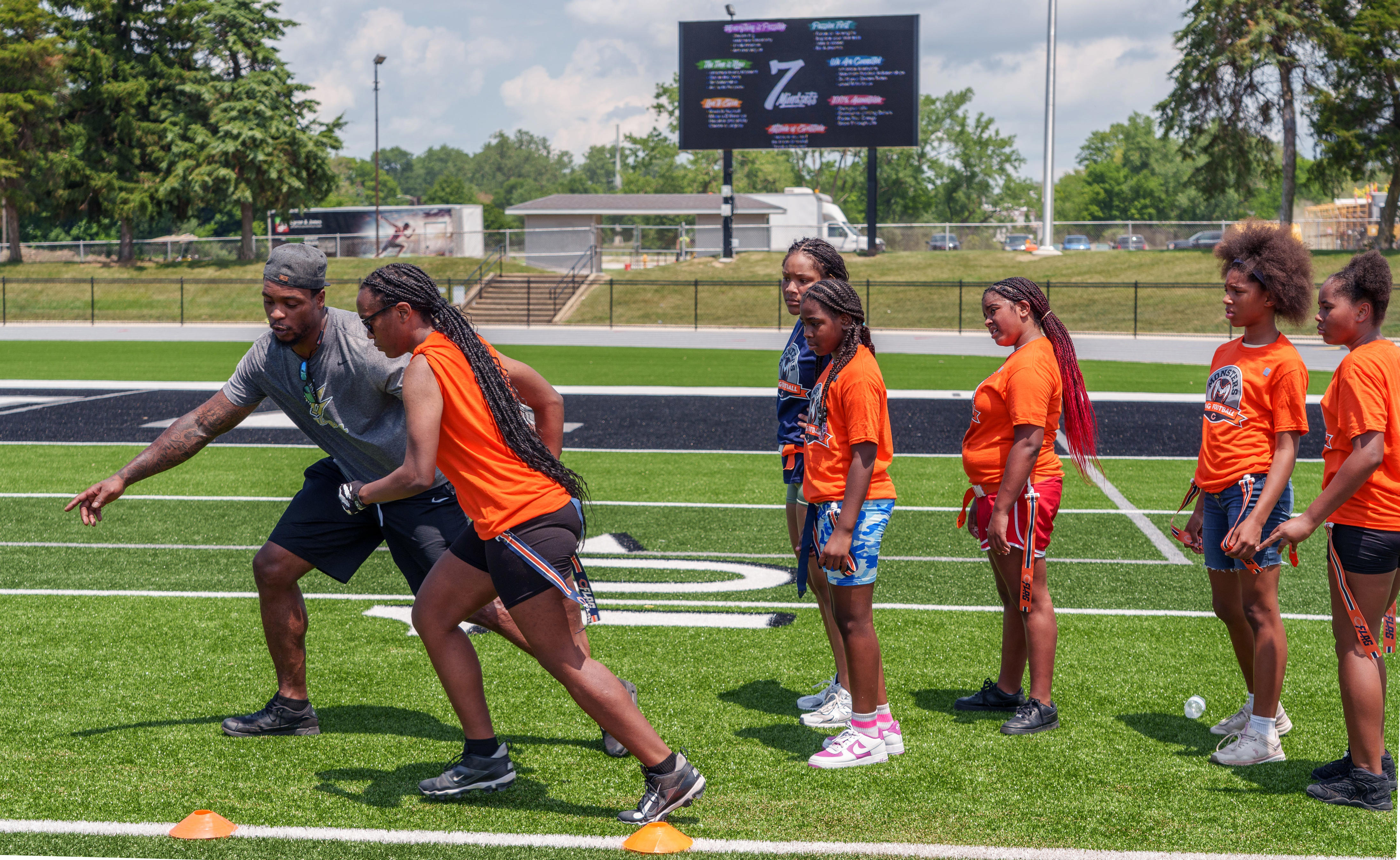 Eureka College football hires former NFL first-round pick as new coach