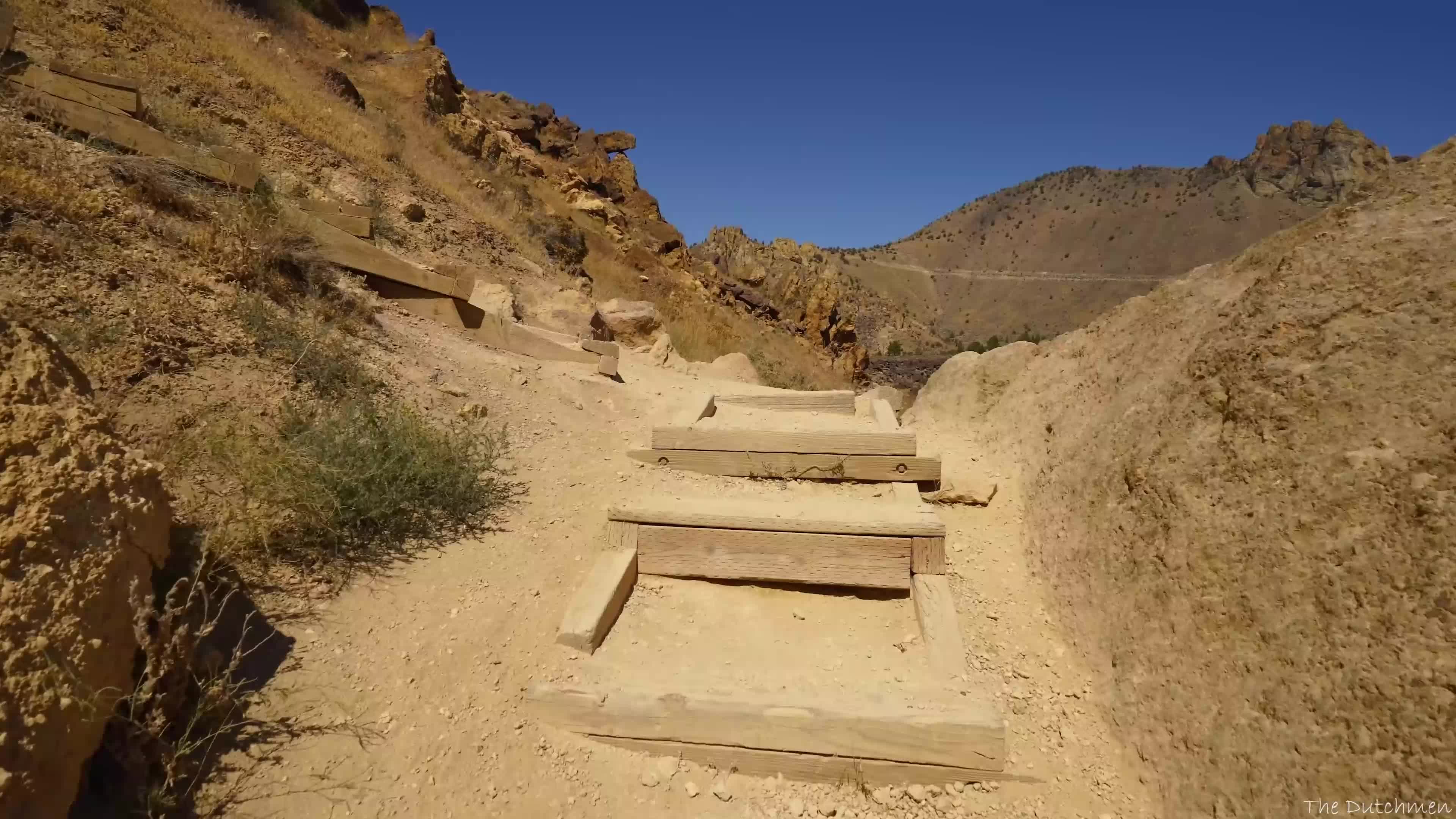 Smith Rock State Park, Oregon (4K) Scenic Walking Tour with Relaxing Music