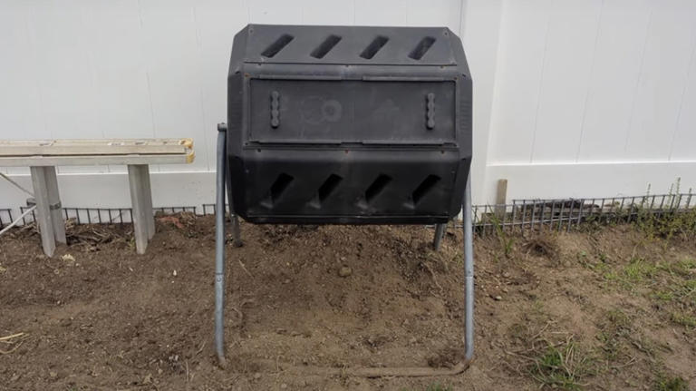 Are Tumbling Composters Worth Buying Or Just A Waste Of Money?