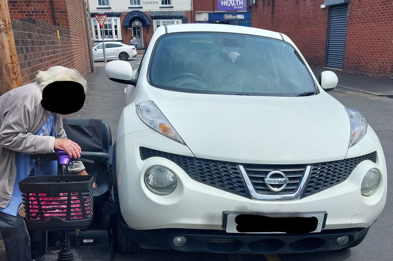 Woman 'trapped' between car and telegraph pole in Kingswinford after ...