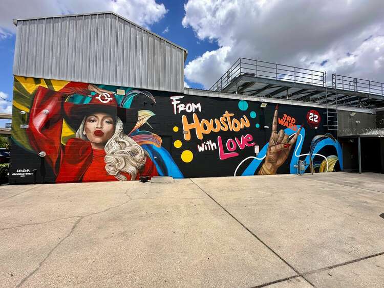 11 colorful spots in the Houston area to celebrate National Mural Day