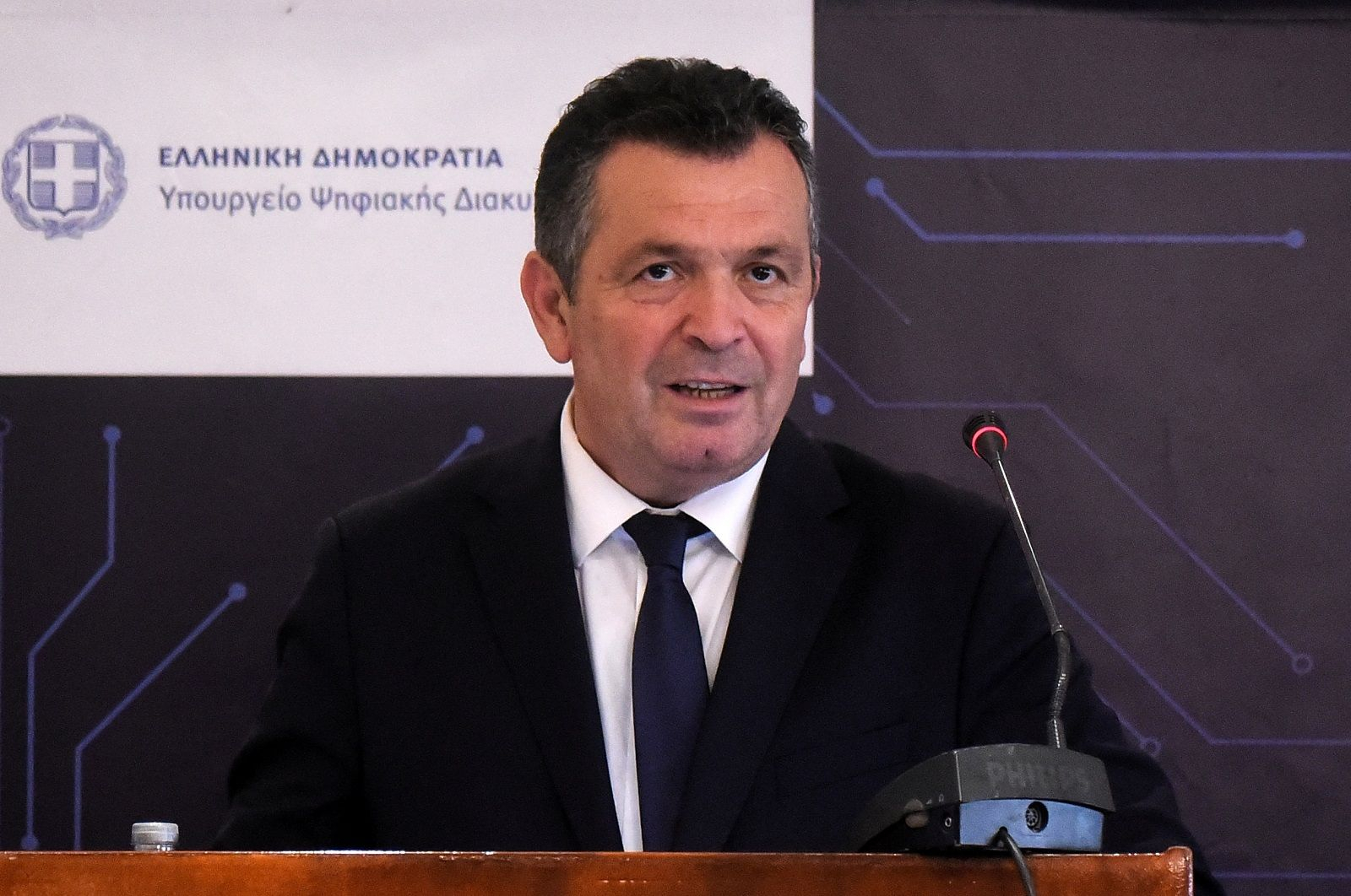 Χρήστος Μπουκώρος: "Δεν παραιτούμαι από βουλευτής της ΝΔ"