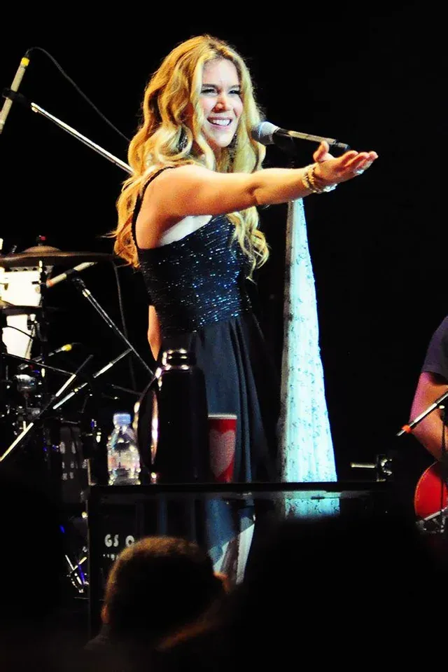 15 of the Most Stunning Female Rock Singers of All Time