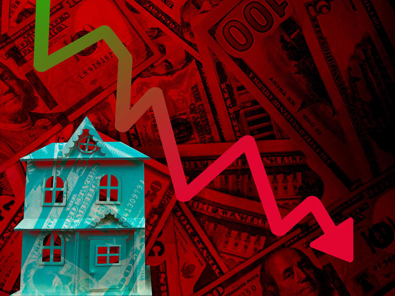 Will Mortgage Rates Drop in a Recession? This Realtor Has a Hot Take