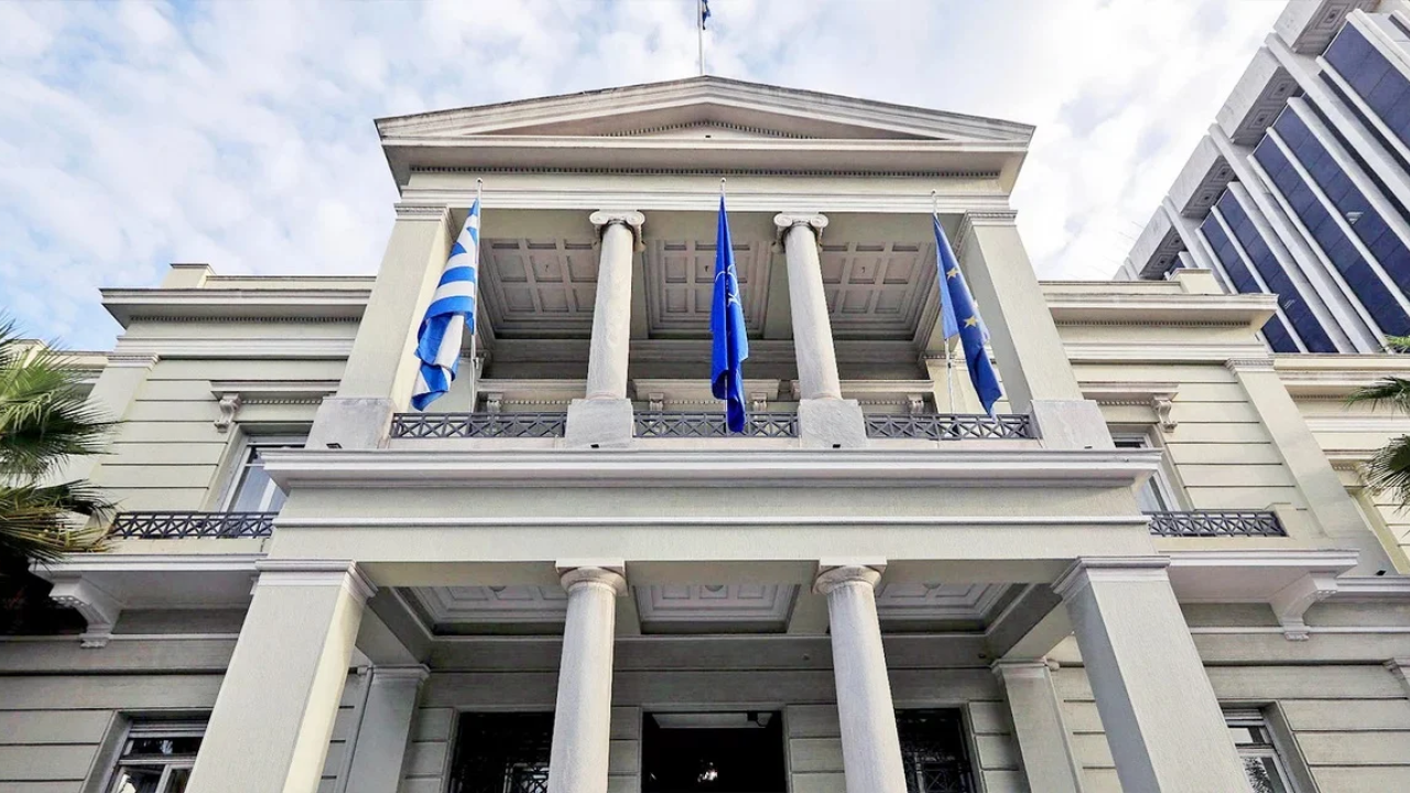 Άμεση απάντηση της Ελλάδας στη Ρωσία: Απειλές κατά κυρίαρχων κρατών ...