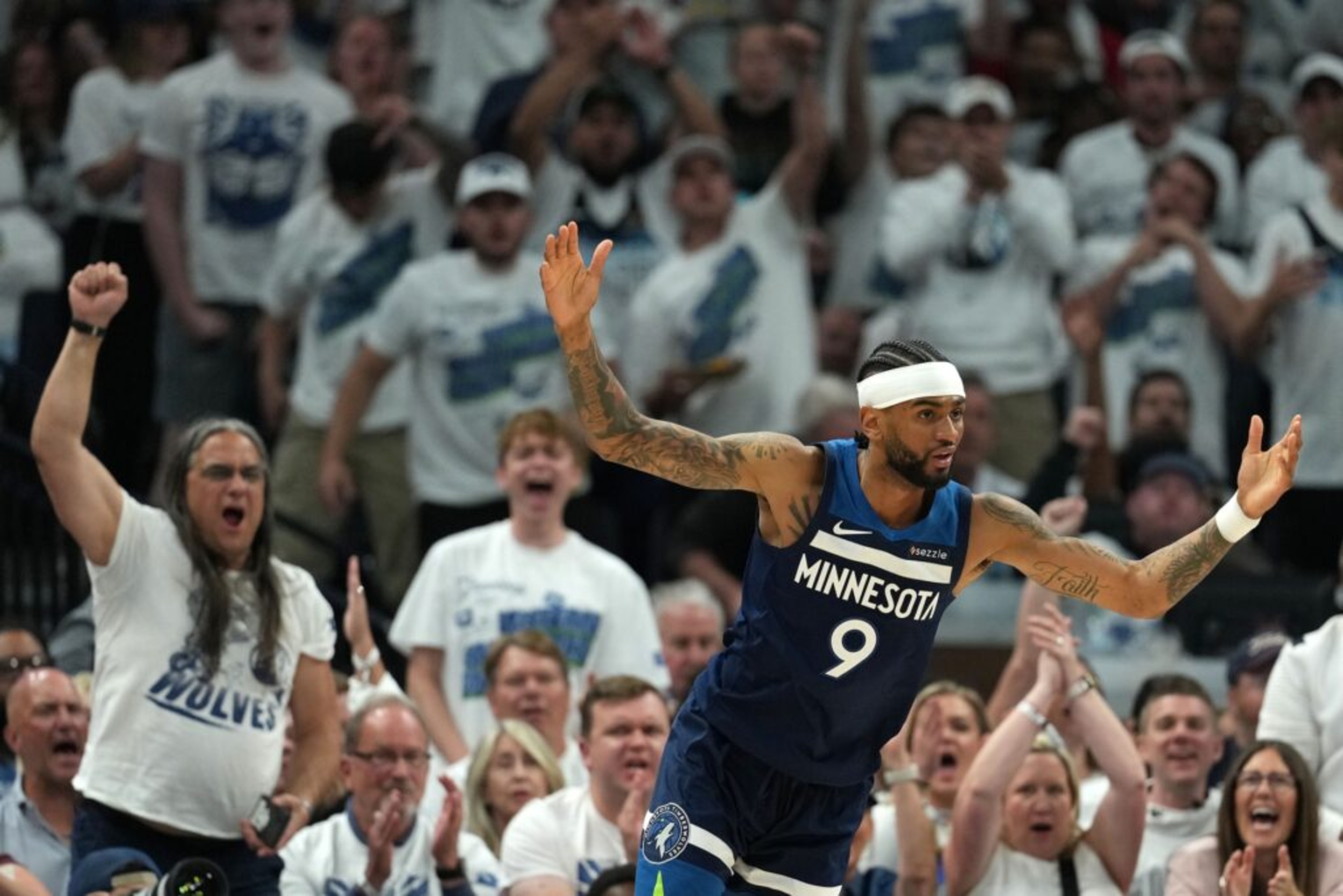 Best 6 Free Agent Guards Available for the Mid-Level Exception