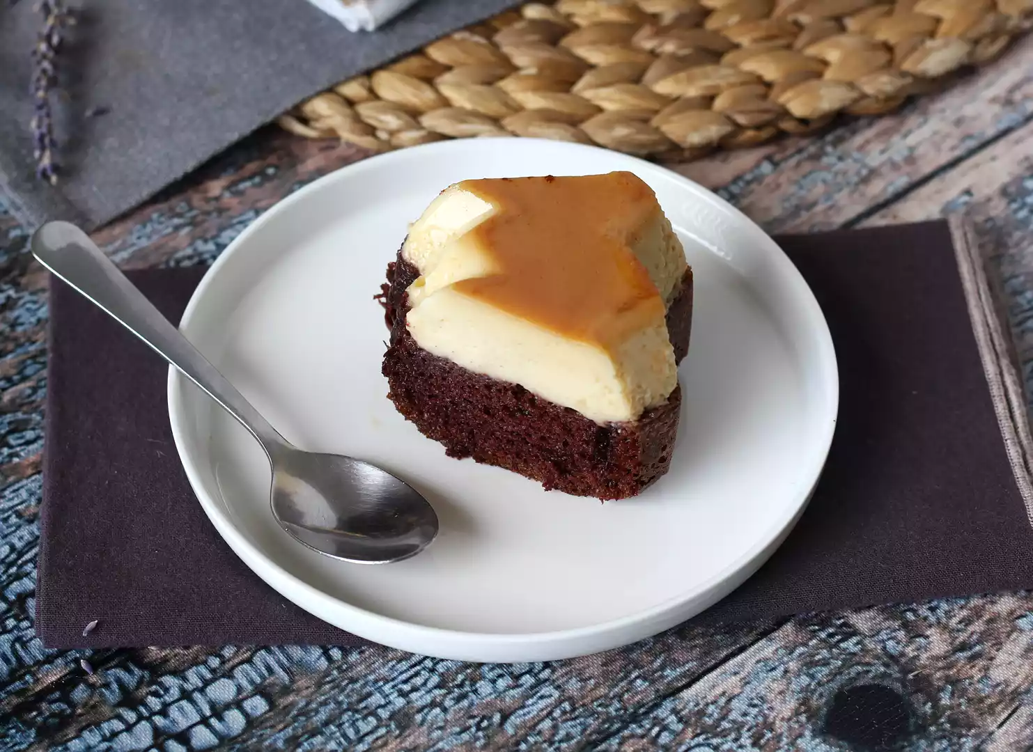 Choco flan, the perfect combination of a soft chocolate cake and a ...