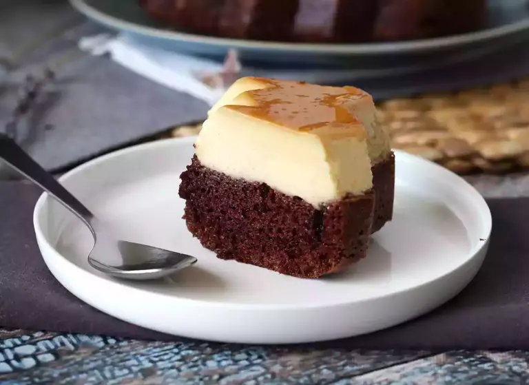 Choco flan, the perfect combination of a soft chocolate cake and a ...