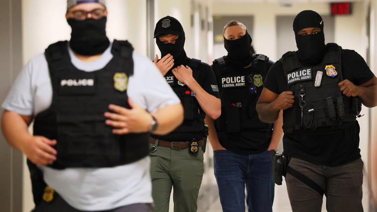 ICE stepping up operations in NYC over sanctuary city status, White ...