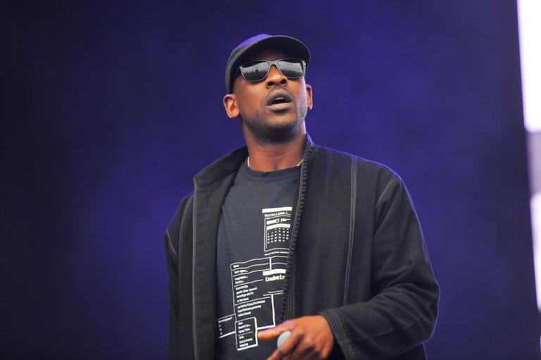 Glastonbury fans say 'festival ruined' as band's set cancelled at last ...