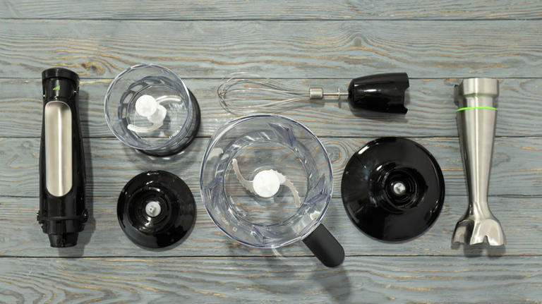 The Effortless Way To Clean Your Blender Without Scrubbing