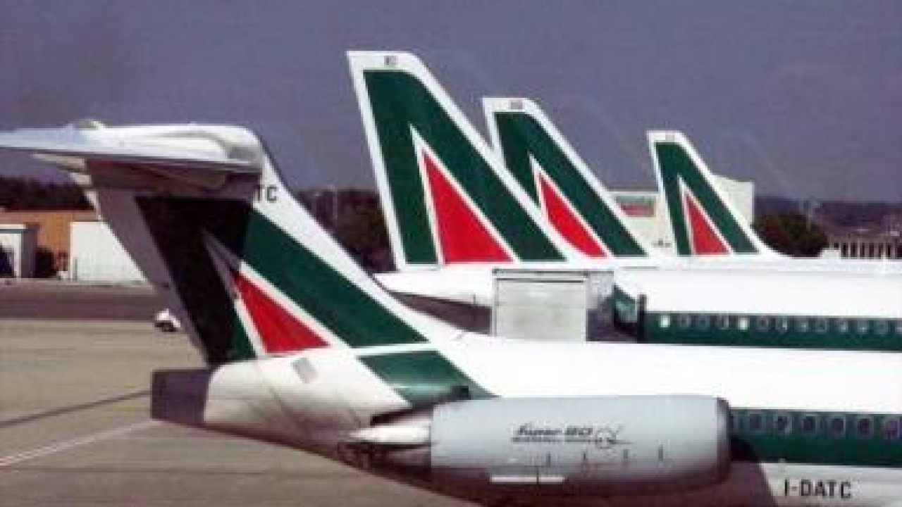 Χάος στα αεροδρόμια της Ιταλίας - Ακινητοποιημένα αεροπλάνα