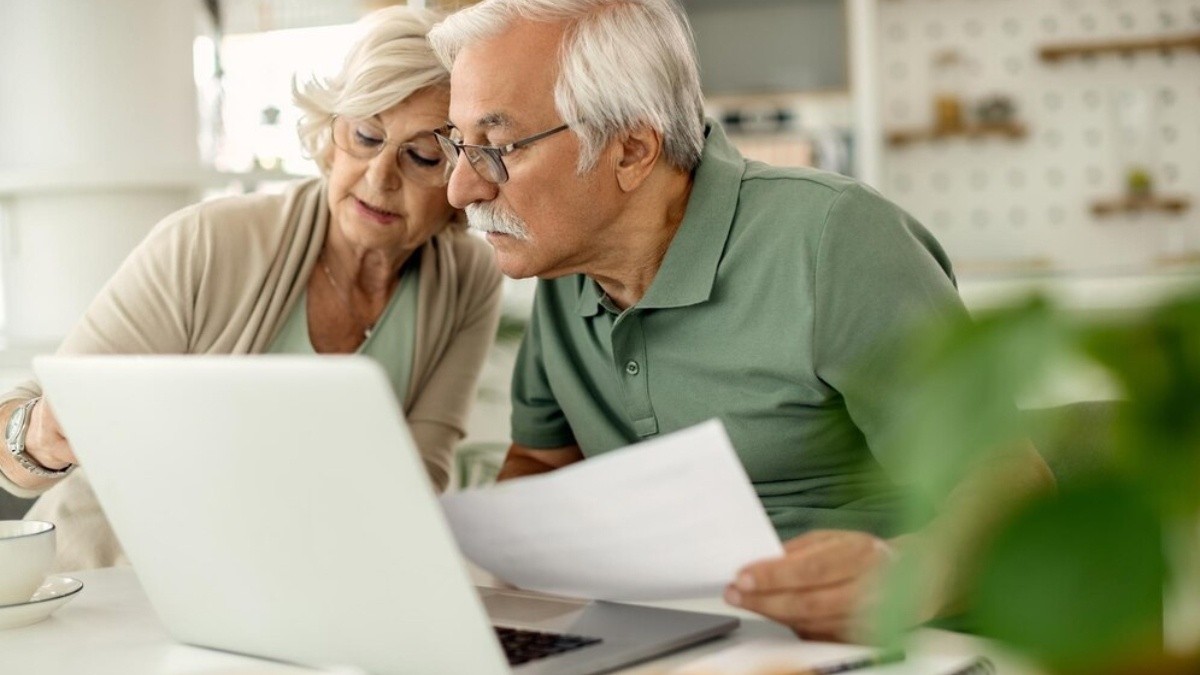 Win the $6,000 Senior Bonus: Here's how the deduction would work with ...