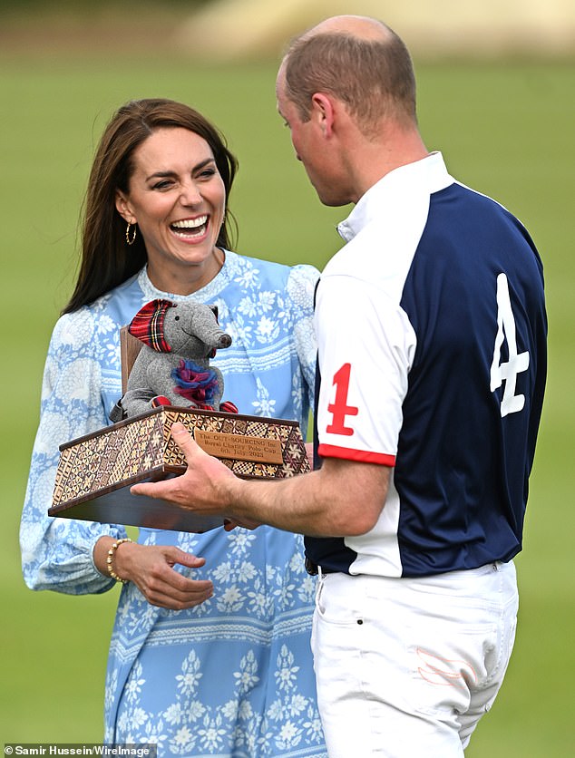 Prince of Wales charity donor sent out '£20K cash for access ...