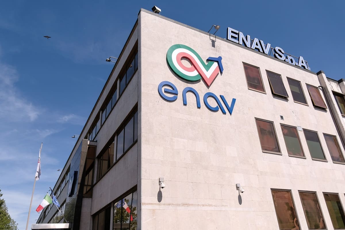 Guasto a un Radar dell’Enav: decine di voli dirottati o sospesi