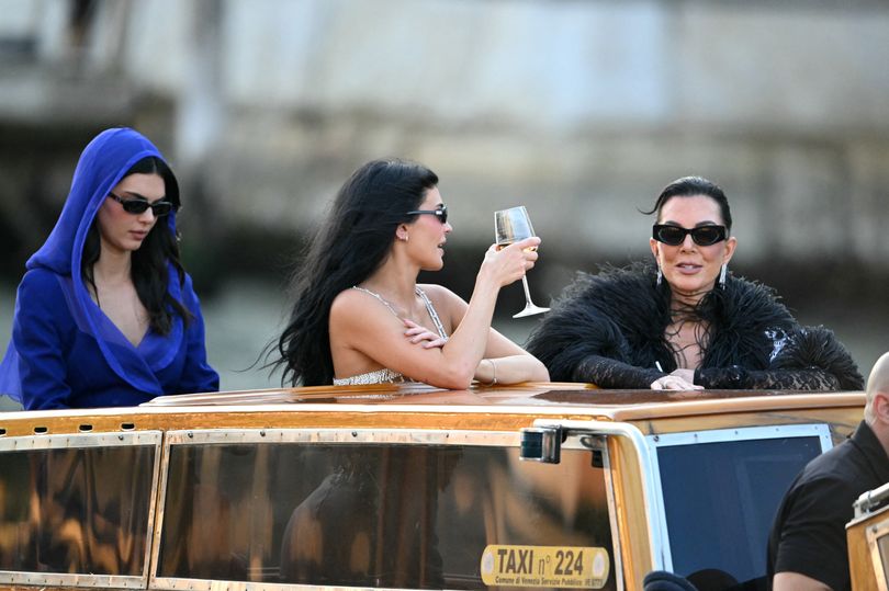 Kris and Kylie Jenner give Bezos wedding 'stamp of approval' but ...