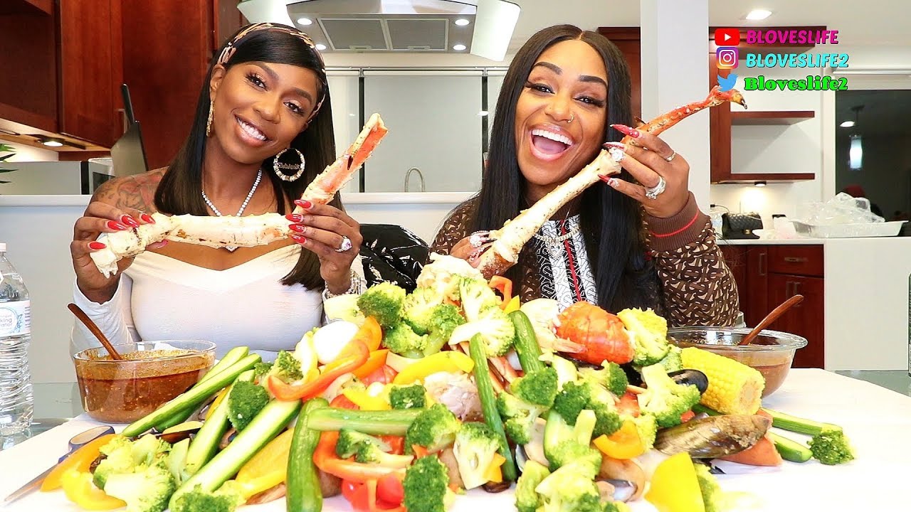 Seafood boil with rapper and actress Kash Doll